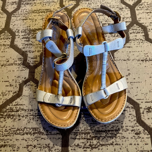 Born | Shoes | Crown By Born Wedge Sandals | Poshmark